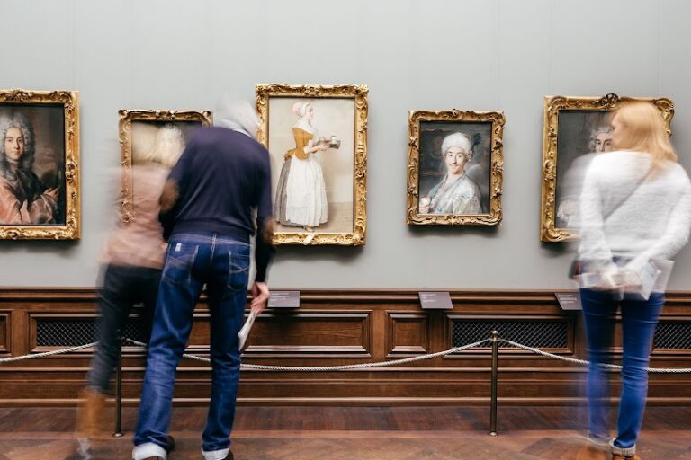 Tourist Map of Dresden - Unveiling the Baroque Splendor - Tourist Guide Map