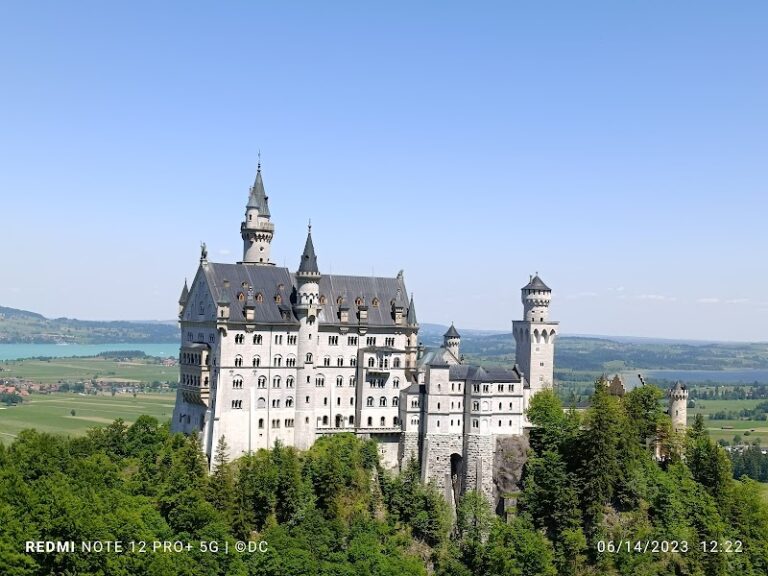 Tourist Map of Neuschwanstein Castle - Fairy Tale Majesty in Bavaria ...